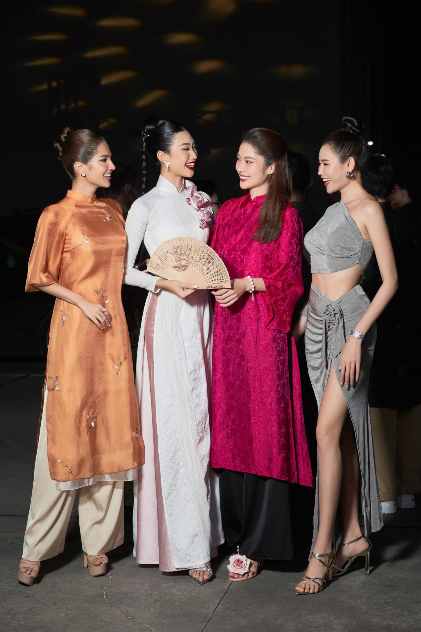 'Best Face' 2 mùa giải MUVN chung khung hình: Chọn ai đây? - Saostar.vn