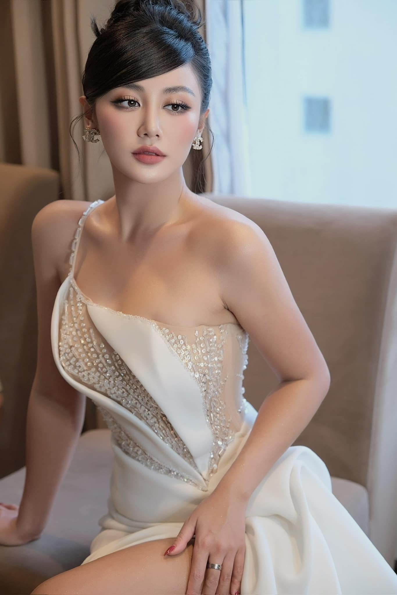 Văn Mai Hương Thăng Hạng Nhan Sắc Trong Loạt ảnh Mới Saostarvn