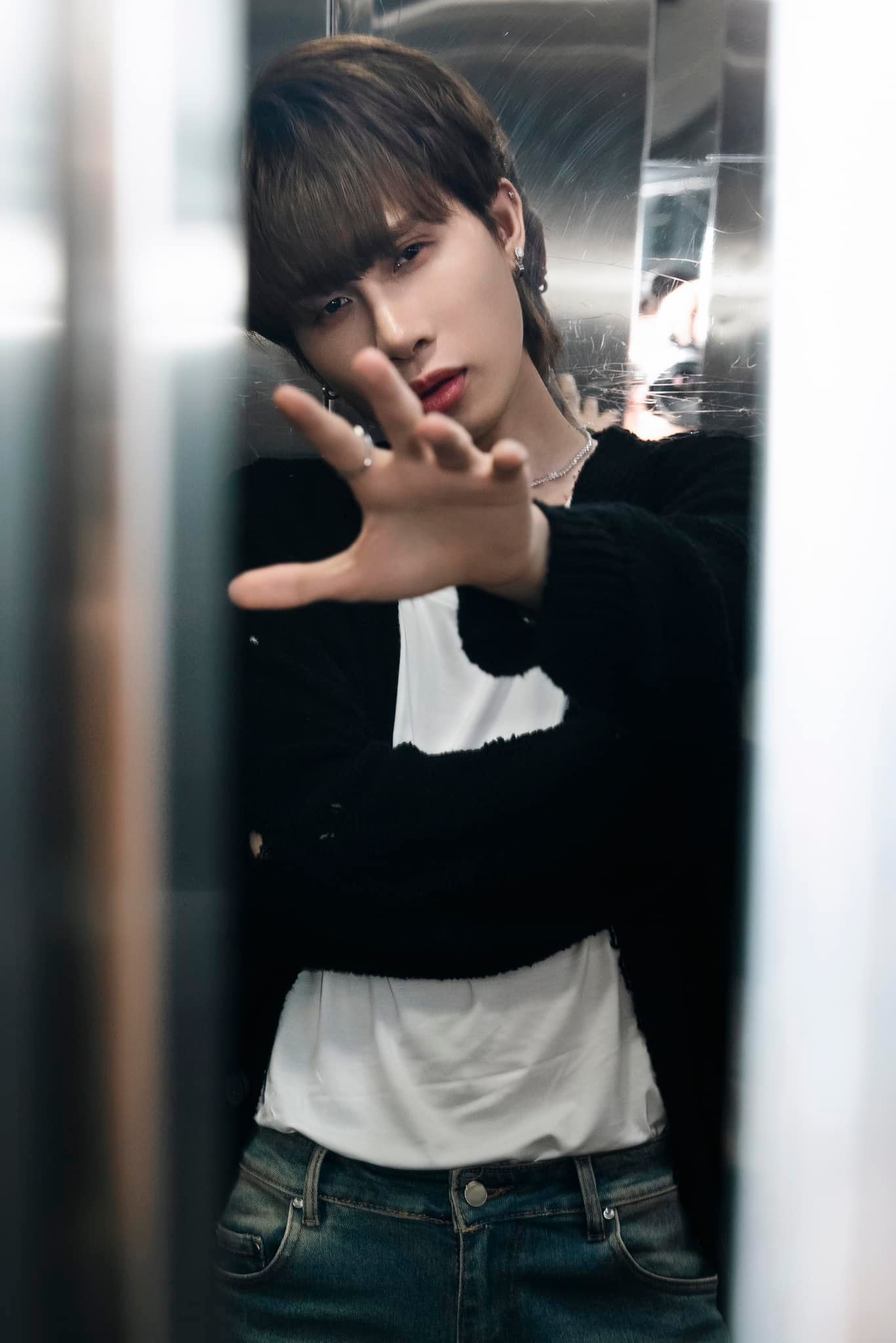 Jack xuất hiện với diện mạo khác lạ, ảnh tự đăng có khác ảnh chụp vội ...