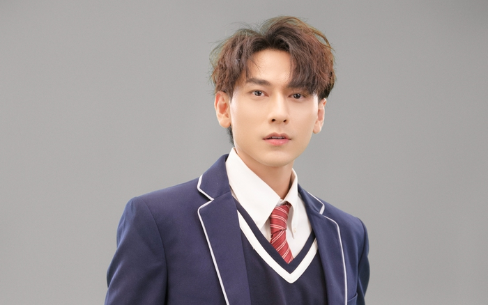 Isaac tái xuất màn ảnh, hợp tác với người đẹp Miss Universe Vietnam ...