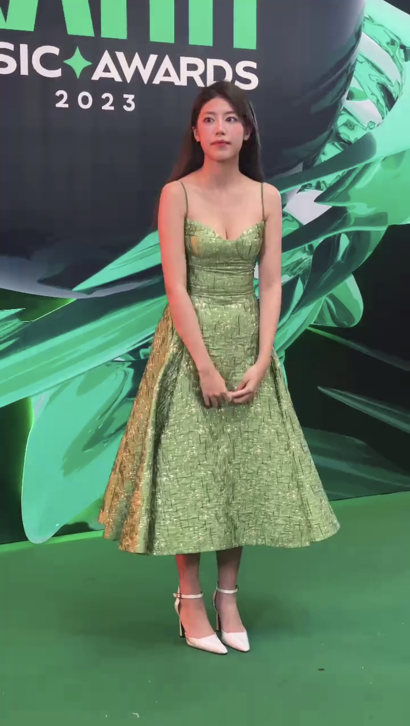 PiaLinh và Lâm Phúc hồi hộp khi lần đầu có mặt tại Làn Sóng Xanh ...