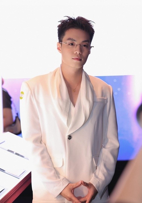 Rapper Negav bình luận dung tục về Sơn Tùng, Lâm Vỹ Dạ - Saostar.vn