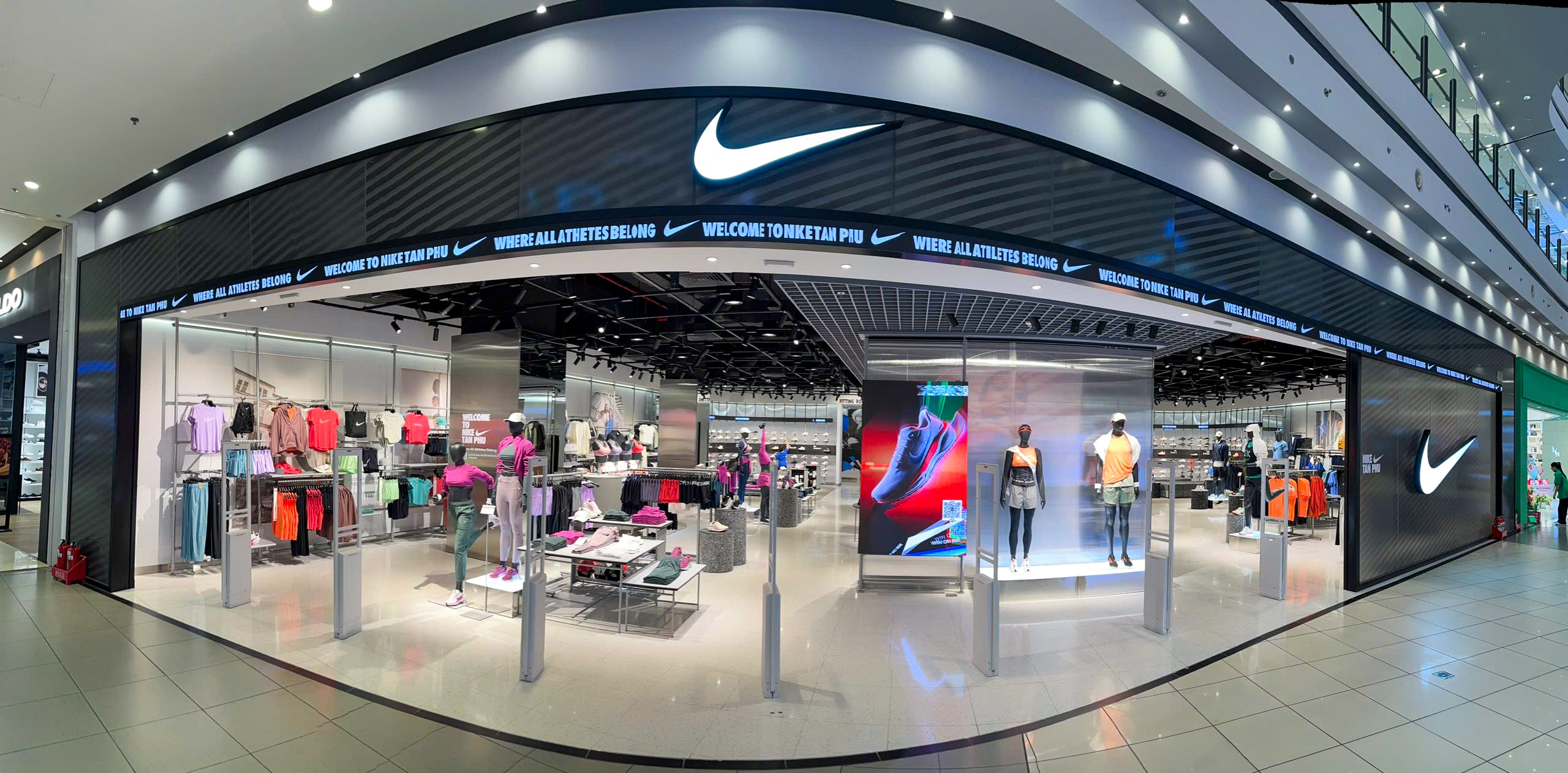 Trải Nghiệm Không Gian Mua Sắm "Đến Từ Tương Lai" Tại Nike ACFC ...