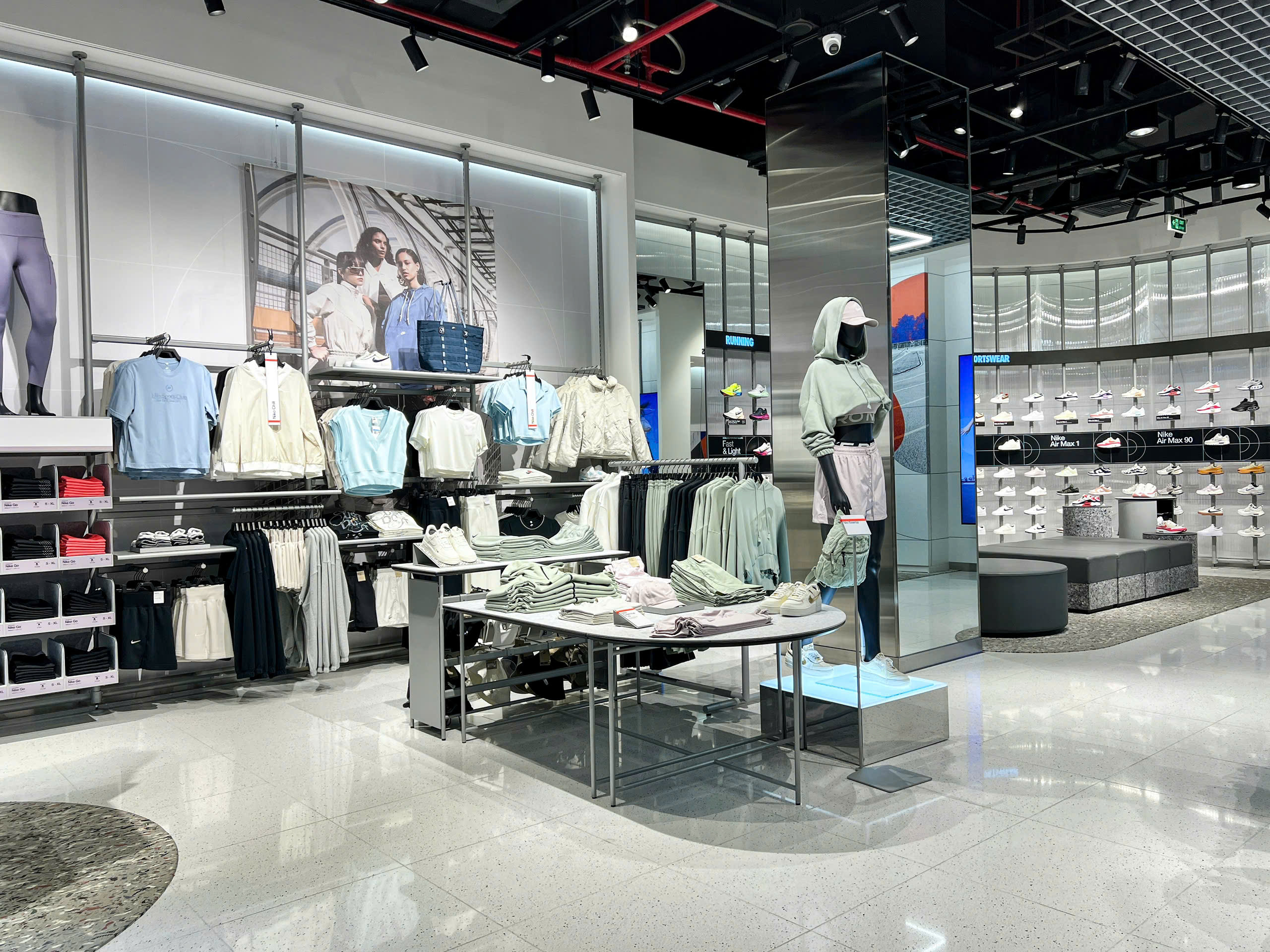 Trải Nghiệm Không Gian Mua Sắm "Đến Từ Tương Lai" Tại Nike ACFC ...