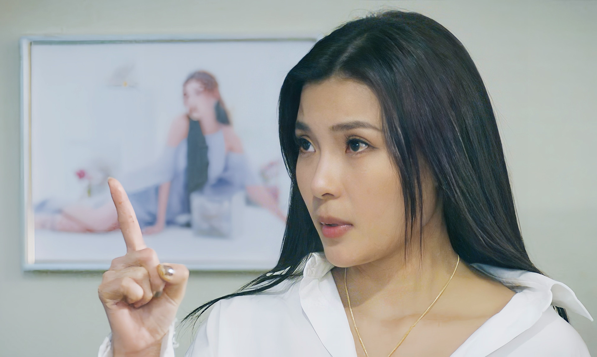 Thúy Diễm bất ngờ thân thiết với Lương Thu Trang, Hồng Diễm 'ra rìa' - Saostar.vn