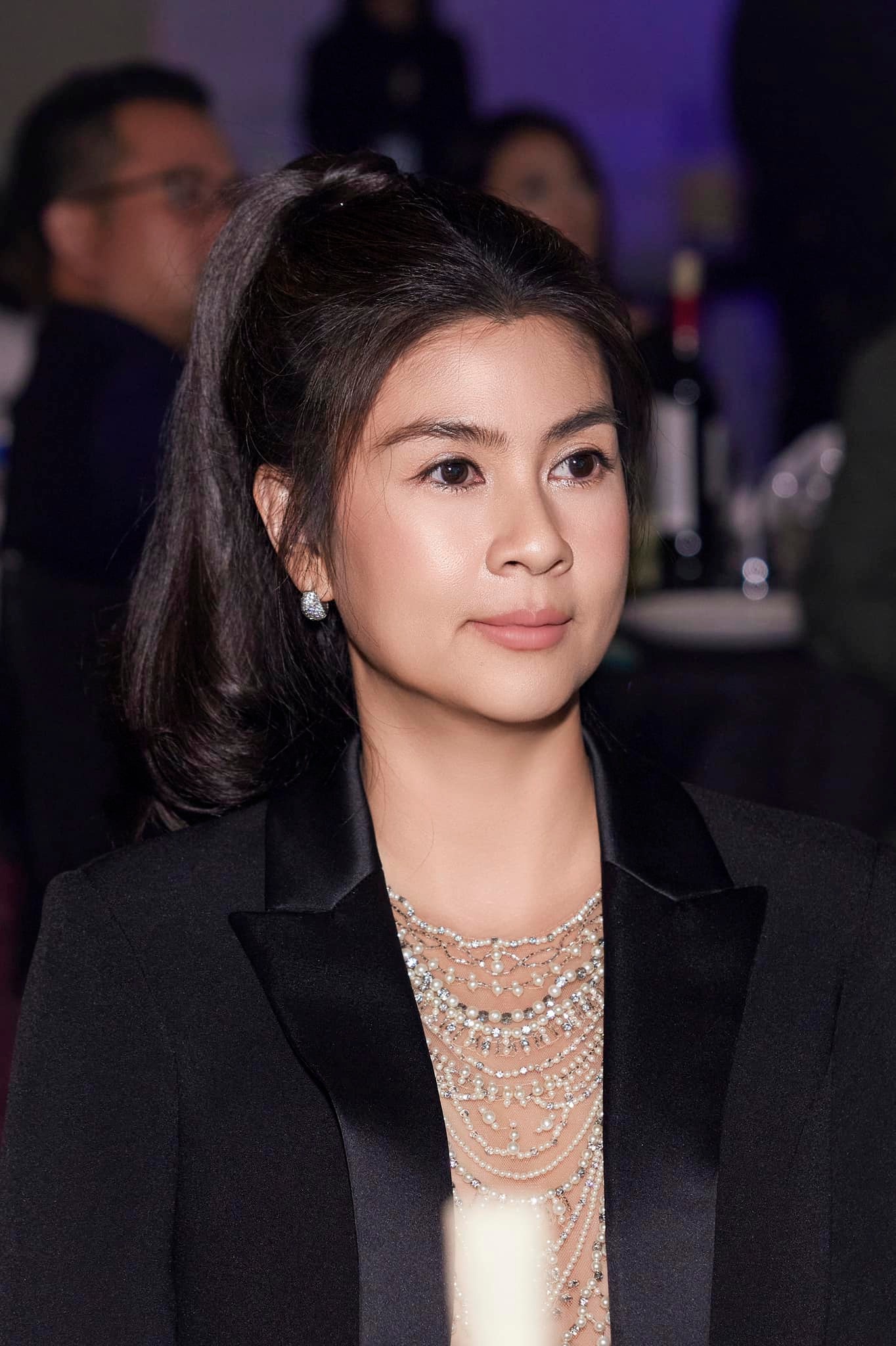 Diễn viên Kim Thư tái xuất, khoe nhan sắc ở tuổi U50 - Saostar.vn