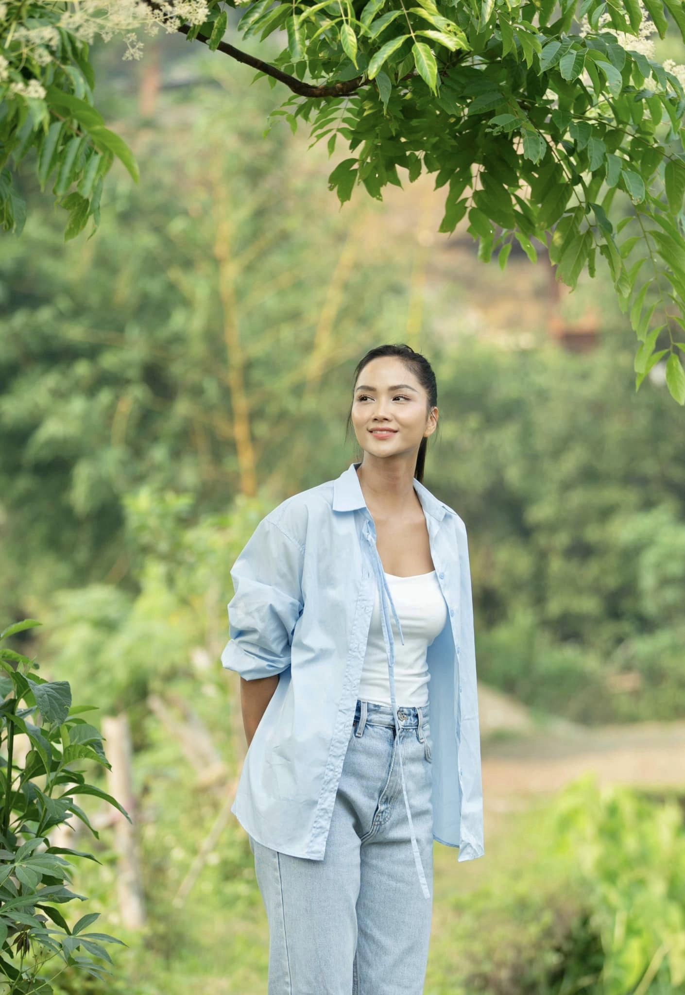 Vừa được bạn trai công khai tình cảm, H'Hen Niê đã lập tức có tin vui ...