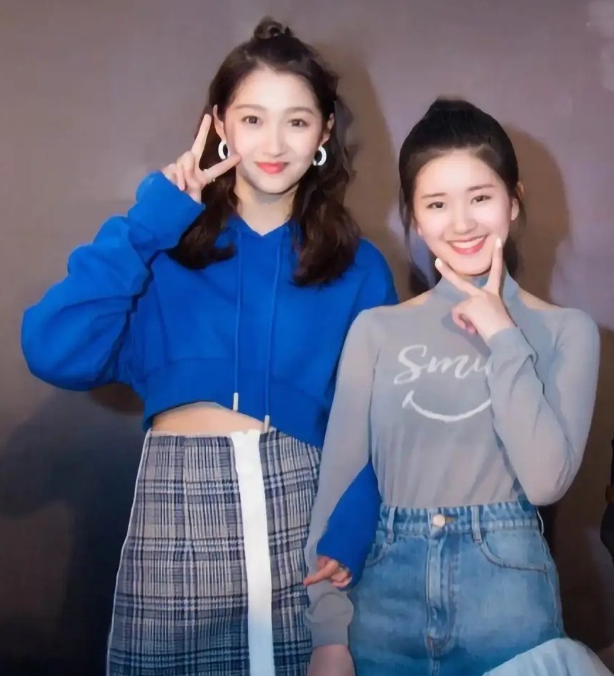 Triệu Lộ Tư lép vế khi đứng cạnh “đệ nhất mỹ nhân Hong Kong" - Saostar.vn