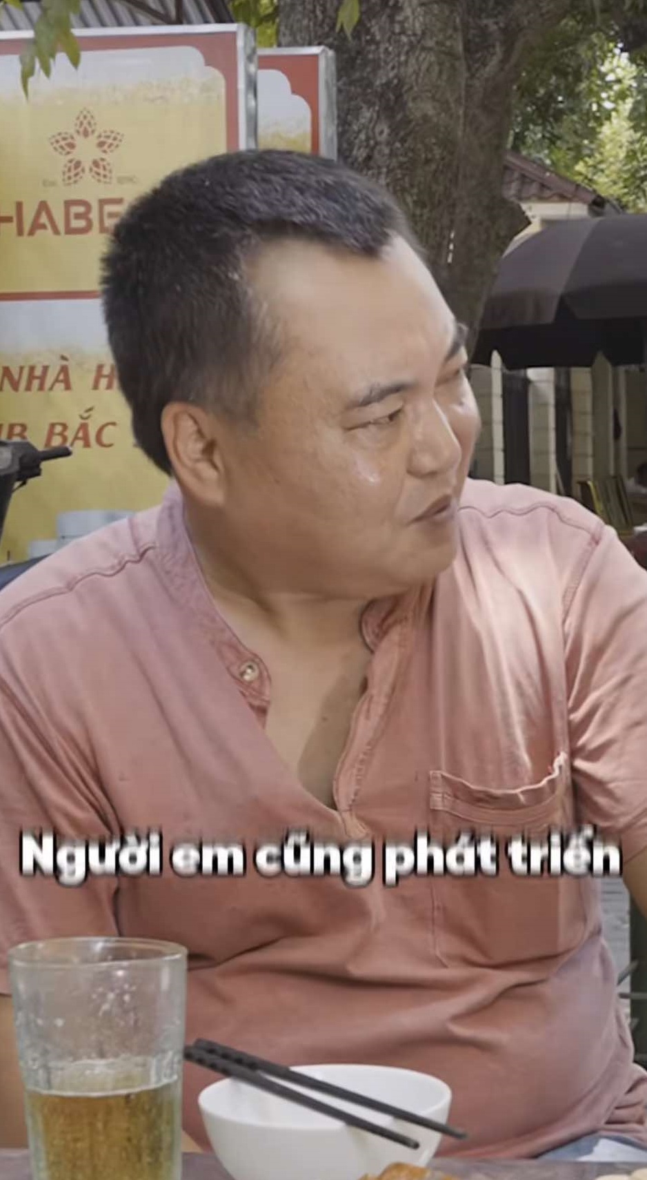 Ngỡ ngàng diện mạo MC Hãy Chọn Giá Đúng ở hiện tại, bị nhầm là xe ôm ...