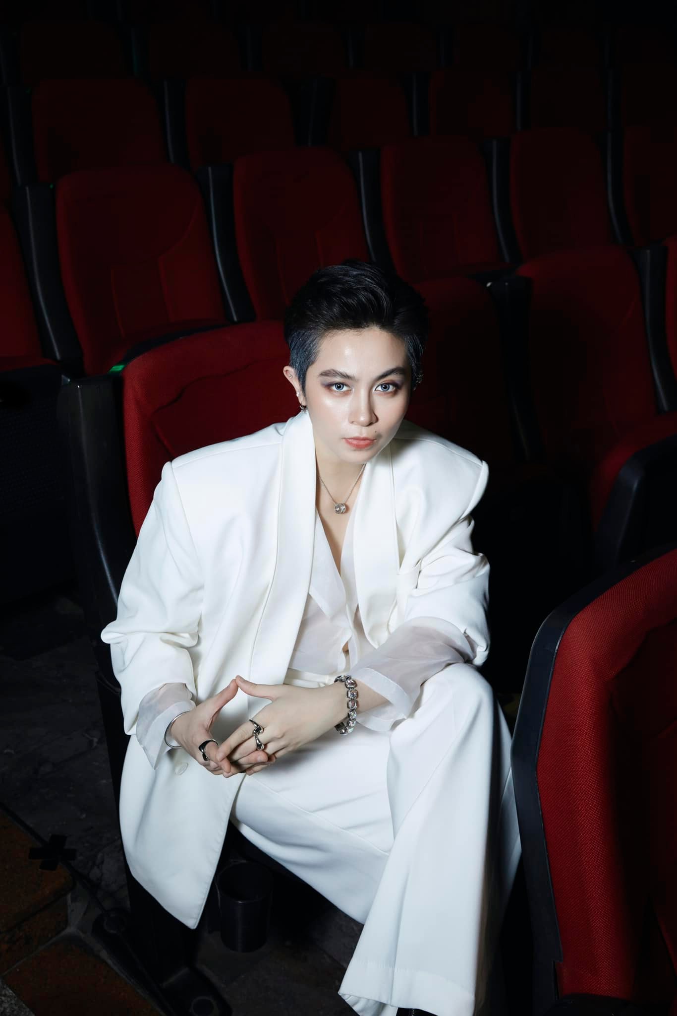 Gil Lê có gu ăn mặc khiến 'phụ nữ rất yêu' - Saostar.vn