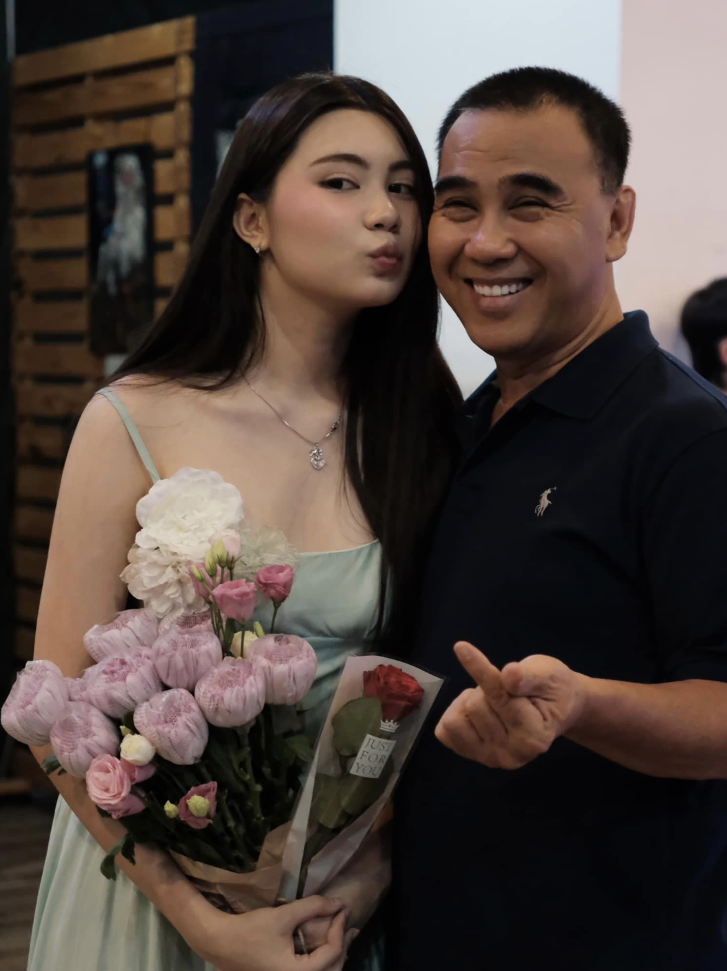 Con gái Quyền Linh đính chính - Saostar.vn