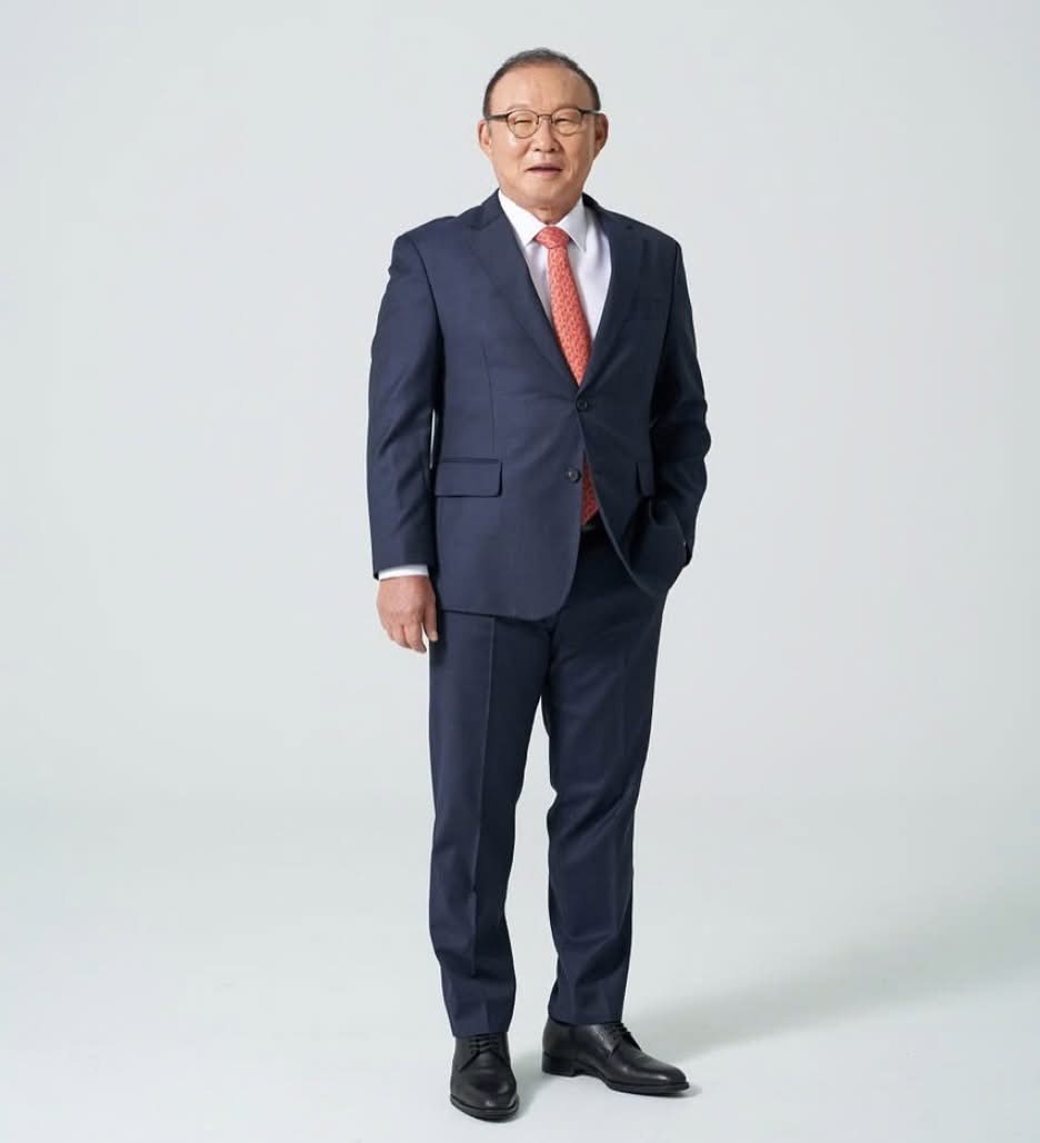 Kinh ngạc HLV Park Hang Seo chính thức làm Phó Chủ tịch KFA - Saostar.vn