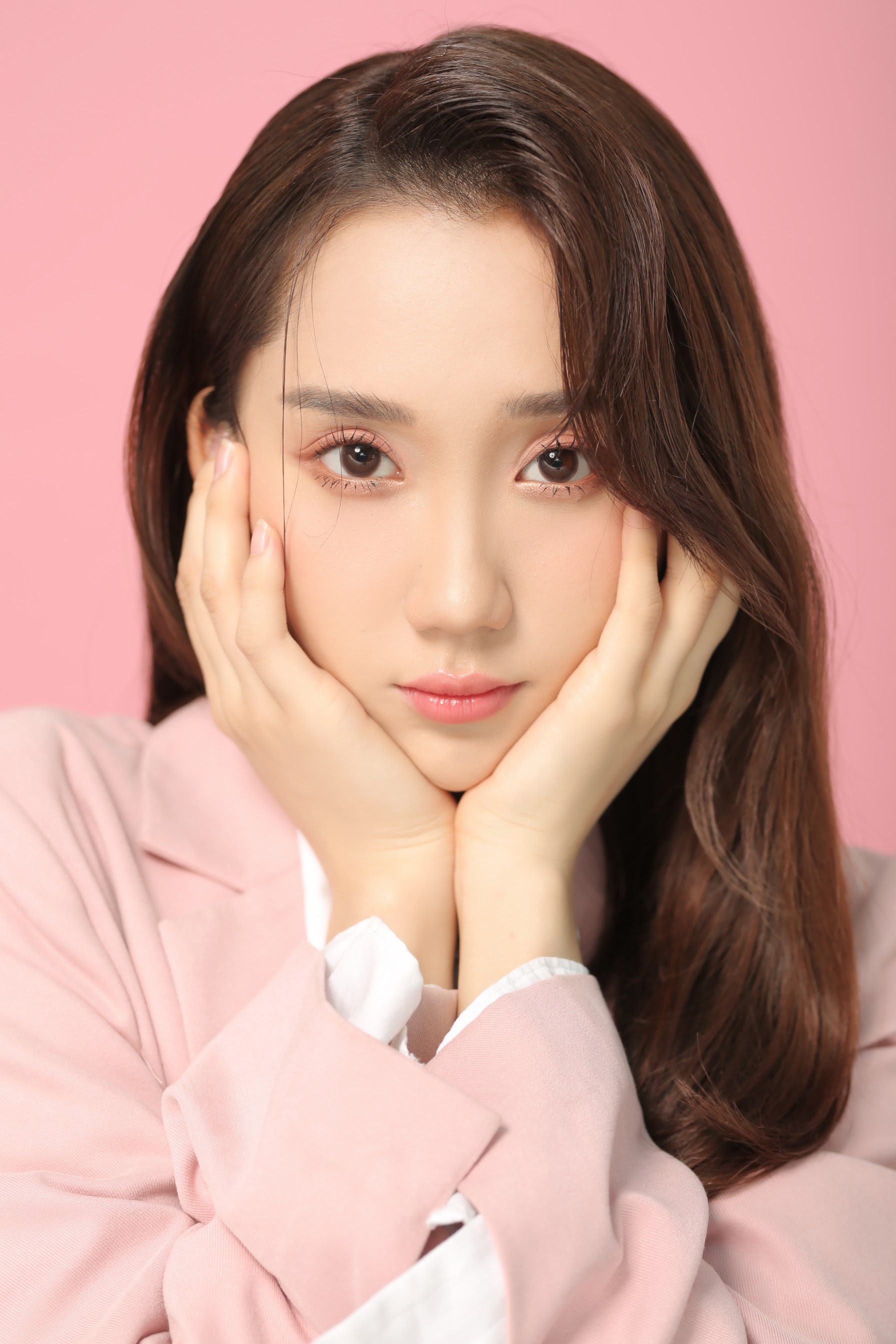 Đang là 'hot streamer', Mina Young vẫn ấp ủ con đường âm nhạc - Saostar.vn