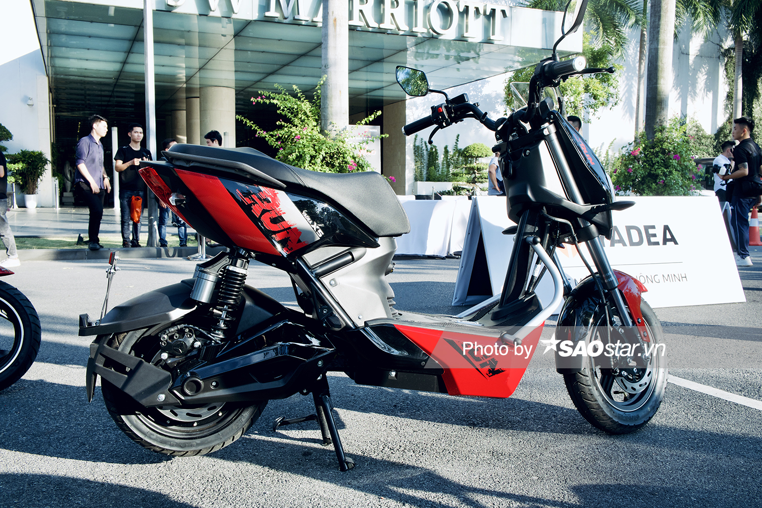 YADEA trình làng xe máy điện Xmen Neo và X5