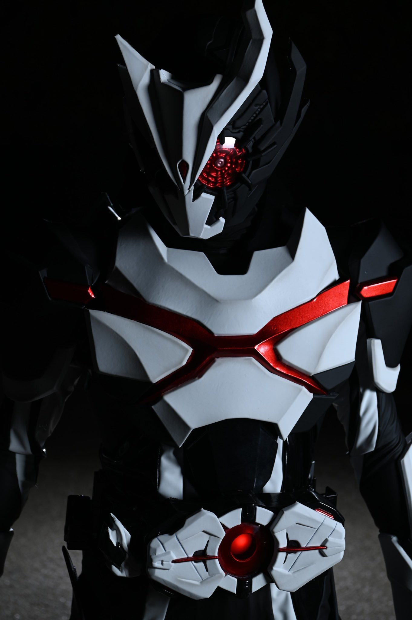 Kamen Rider Ark-One ngoài đời thực: Đỉnh cao cosplay là đây - Saostar.vn