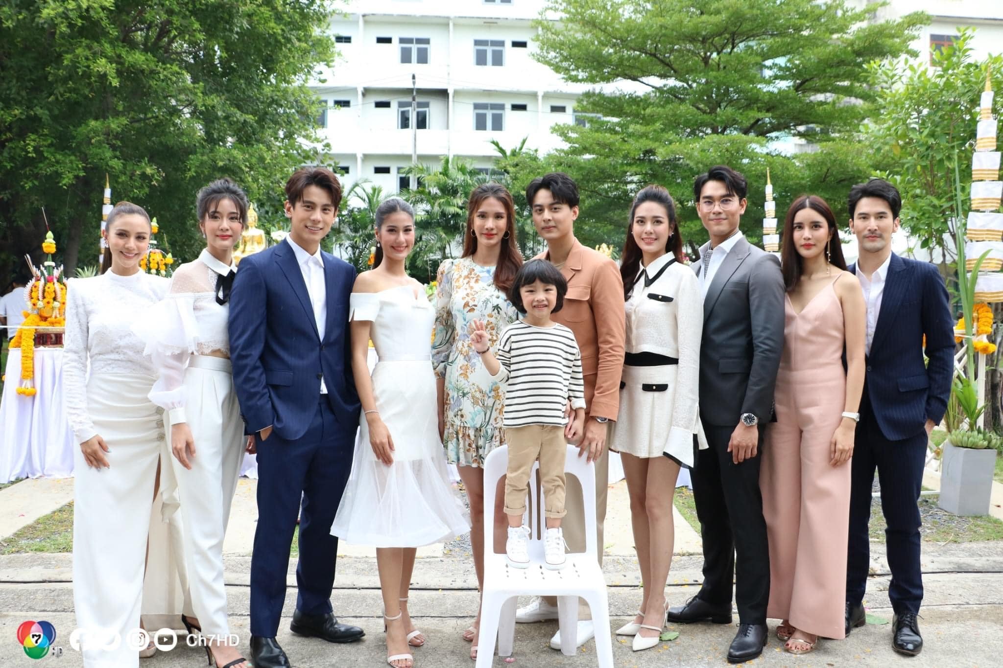 Bank Artit và Pinkploy Paparwadee hợp tác trong phim Rahut Rissaya ...