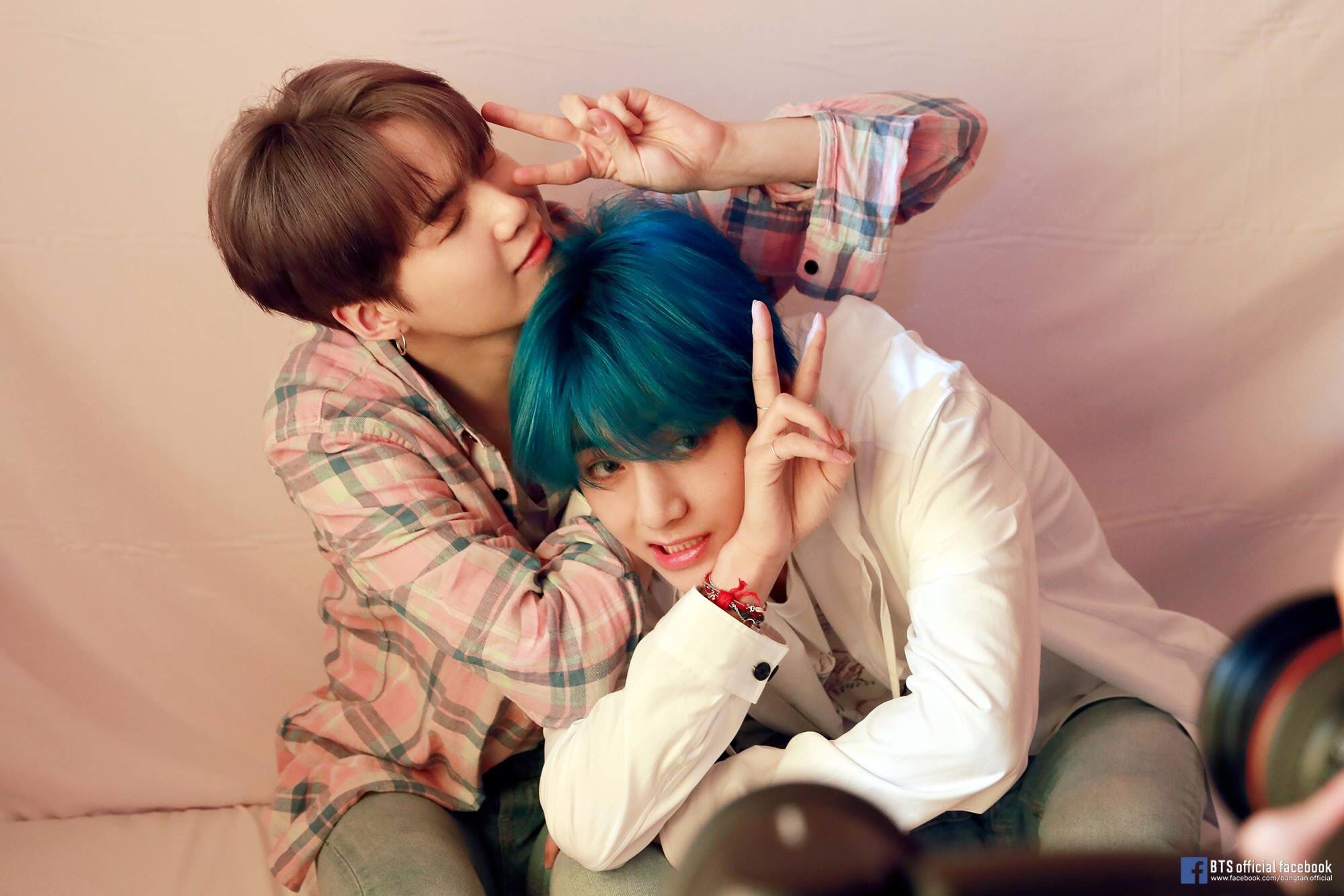 Fan 'đẩy thuyền' V và Suga (BTS) sau loạt khoảnh khắc cực tình cảm ...