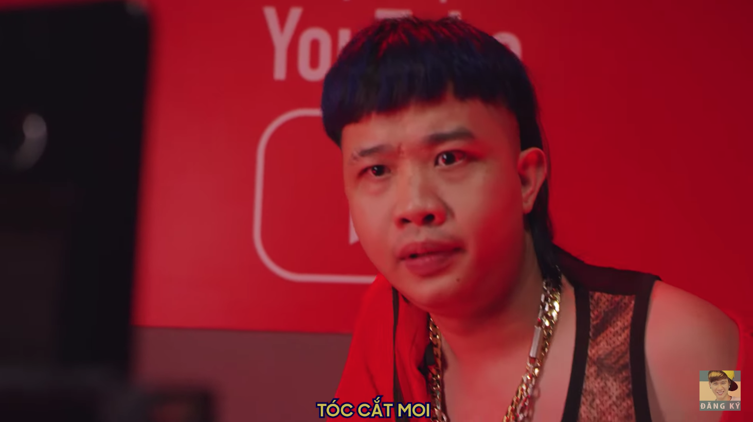 Vanh Leg trở lại sau 2 năm, cà khịa từ Độ Mixi cho đến Bà Tân Vlog - Saostar.vn