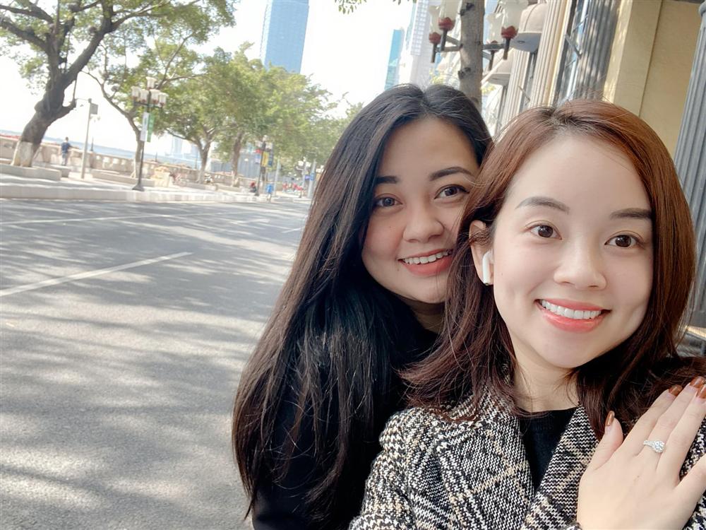 Sinh nhật, em gái Ly Kute chia sẻ hình ảnh thời trẻ của chị - Saostar.vn