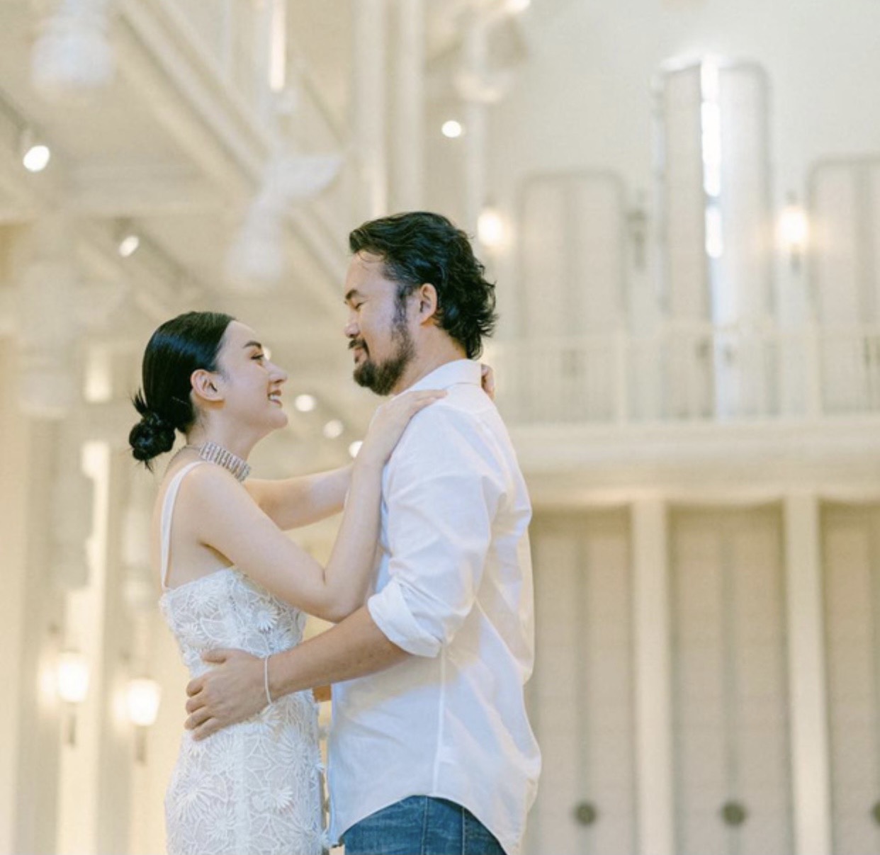 Lấy chồng đại gia Thái Lan siêu giàu nhưng Angela Chu chia sẻ sốc ...