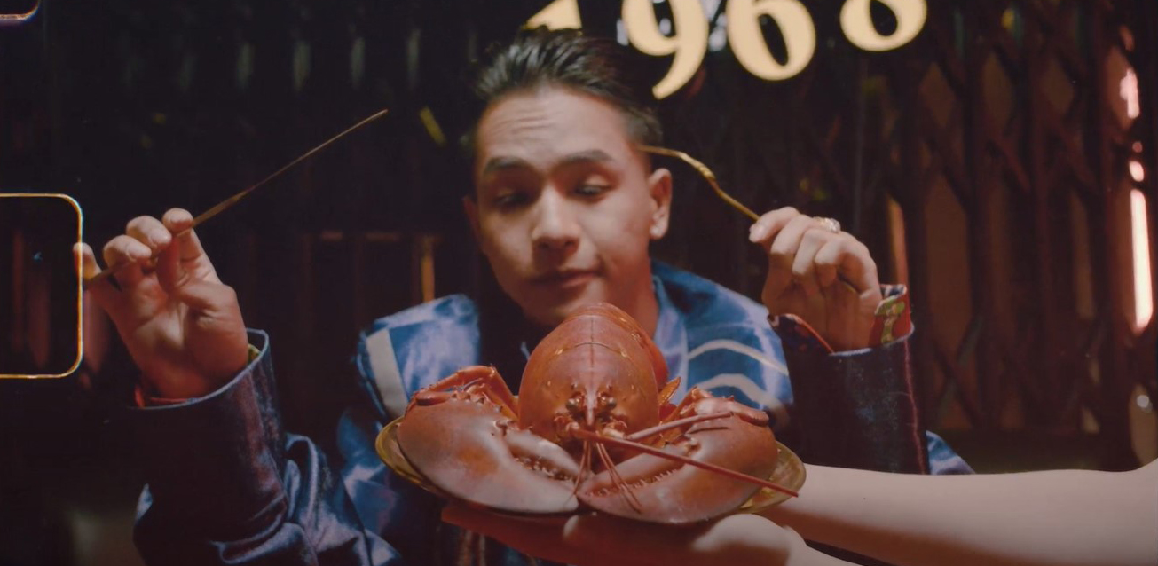 Weeza lần đầu hát nhạc phim với MV Sugar Mommy - Saostar.vn