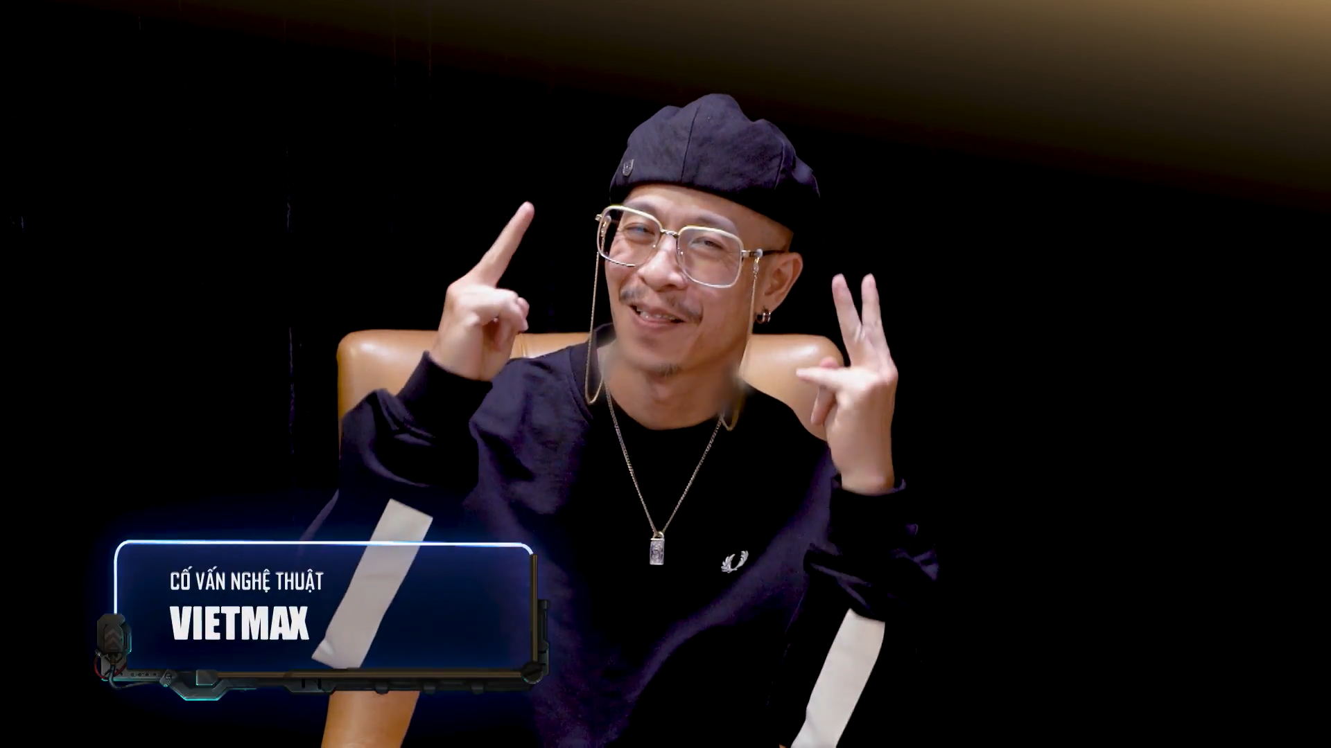 Cố vấn nghệ thuật Việt Max chia sẻ quan điểm về nghệ thuật - Saostar.vn