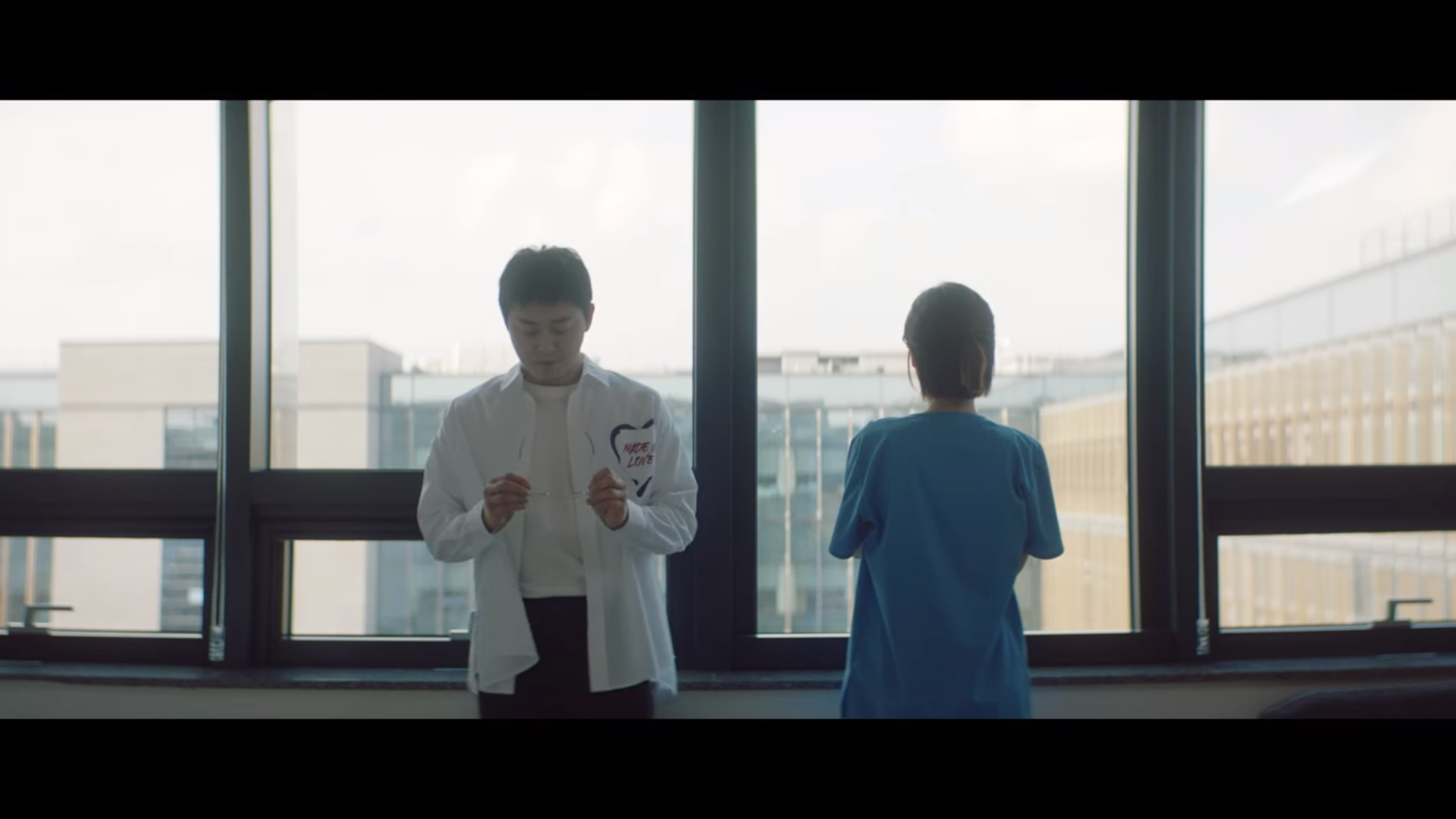 'Hospital Playlist' tập 11: Ik Jun gặp tai nạn, Seok Hyeong tỏ tình ...