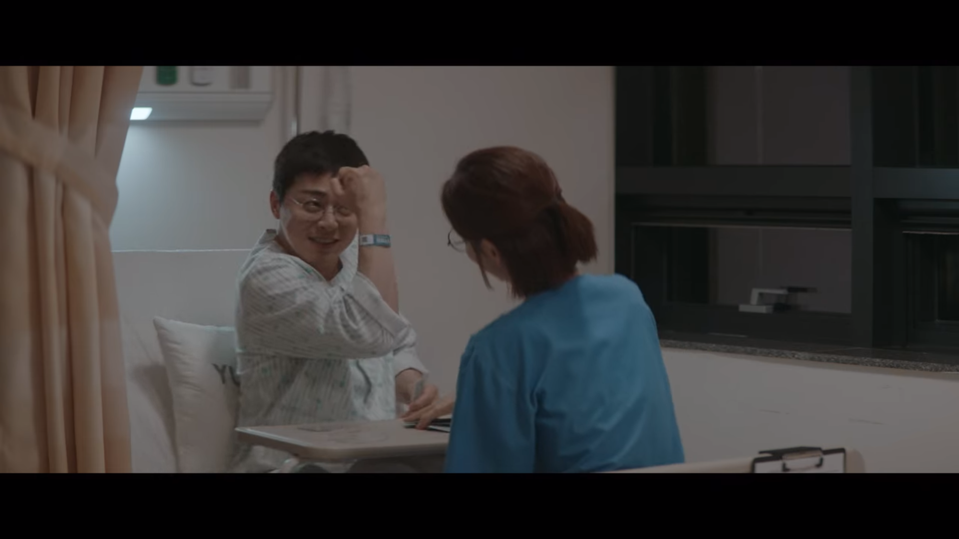 'Hospital Playlist' tập 11: Ik Jun gặp tai nạn, Seok Hyeong tỏ tình ...