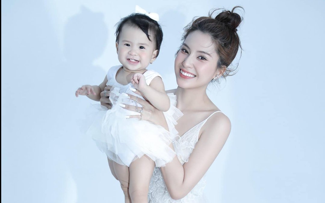 Con gái Jack và Thiên An đón sinh nhật 1 tuổi - Saostar.vn