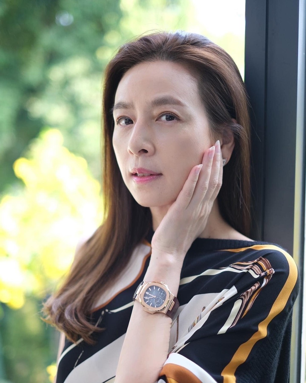 Vẻ đẹp không tuổi của nữ tỷ phú Madam Pang - Saostar.vn