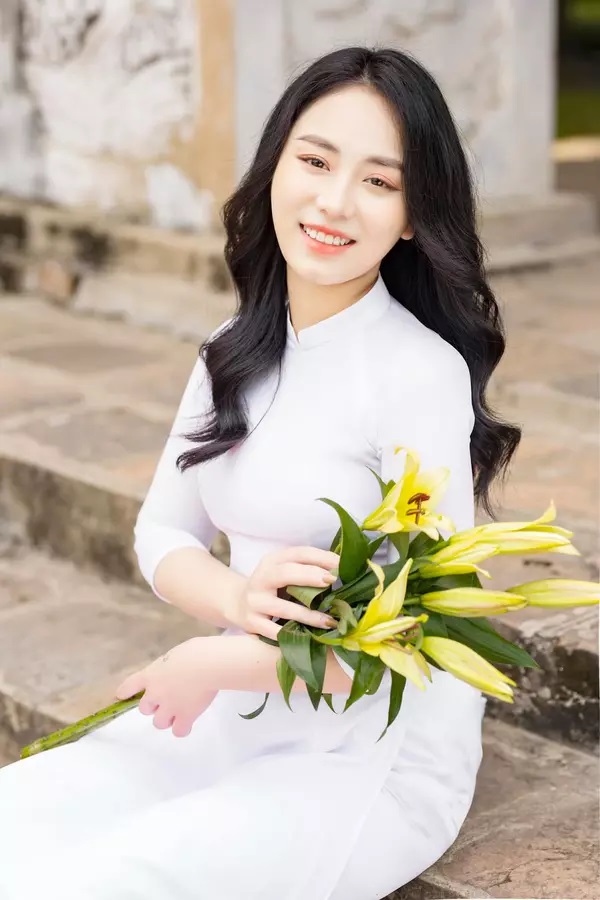 Cô giáo Minh Thu hiện giờ ra sao? - Saostar.vn