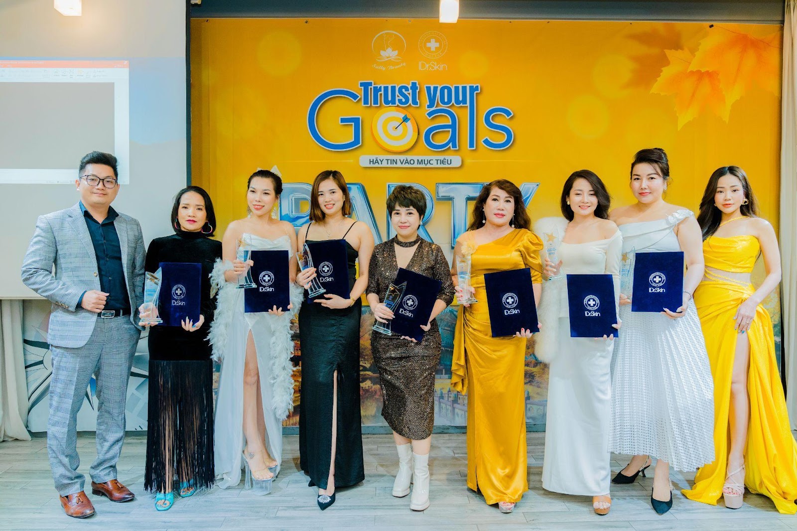 Trust Your Goals được công ty Sally Beauty, nhãn hàng iDr.Skin tổ chức ...