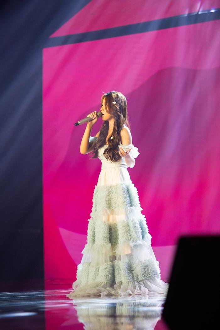 Vy Vy: Tác giả đứng sau ca khúc 'gây bão' mạng xã hội của Nam Em ...