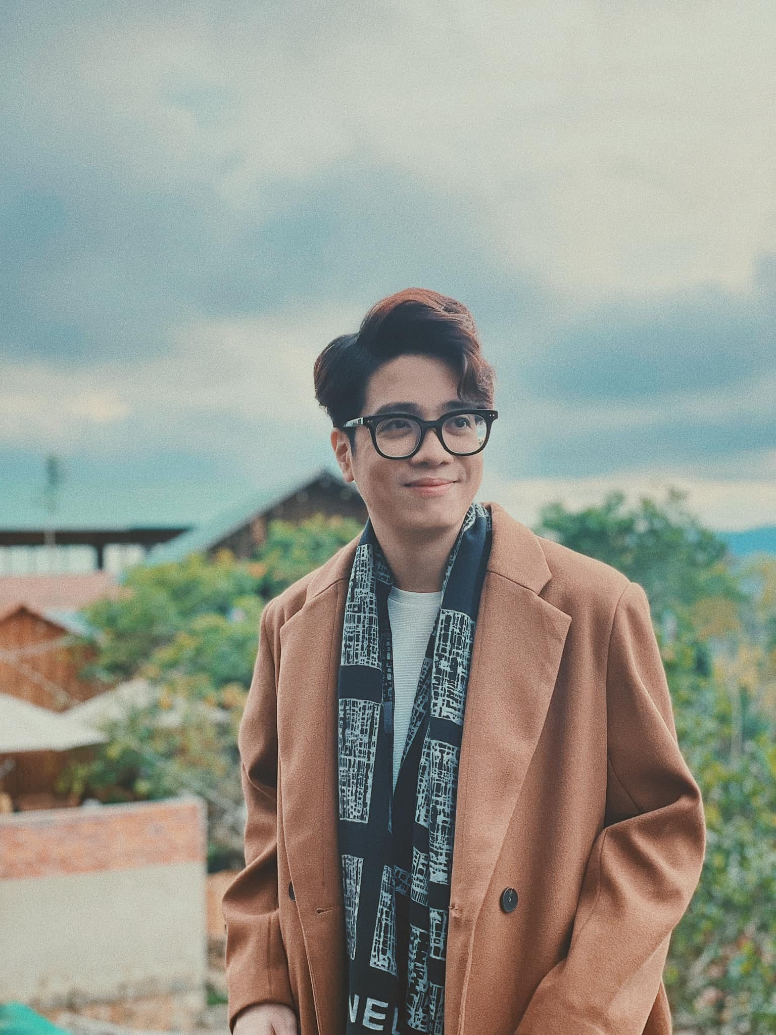 Xôn xao hình ảnh Bùi Anh Tuấn xuất hiện với diện mạo 'phát tướng' - Saostar.vn