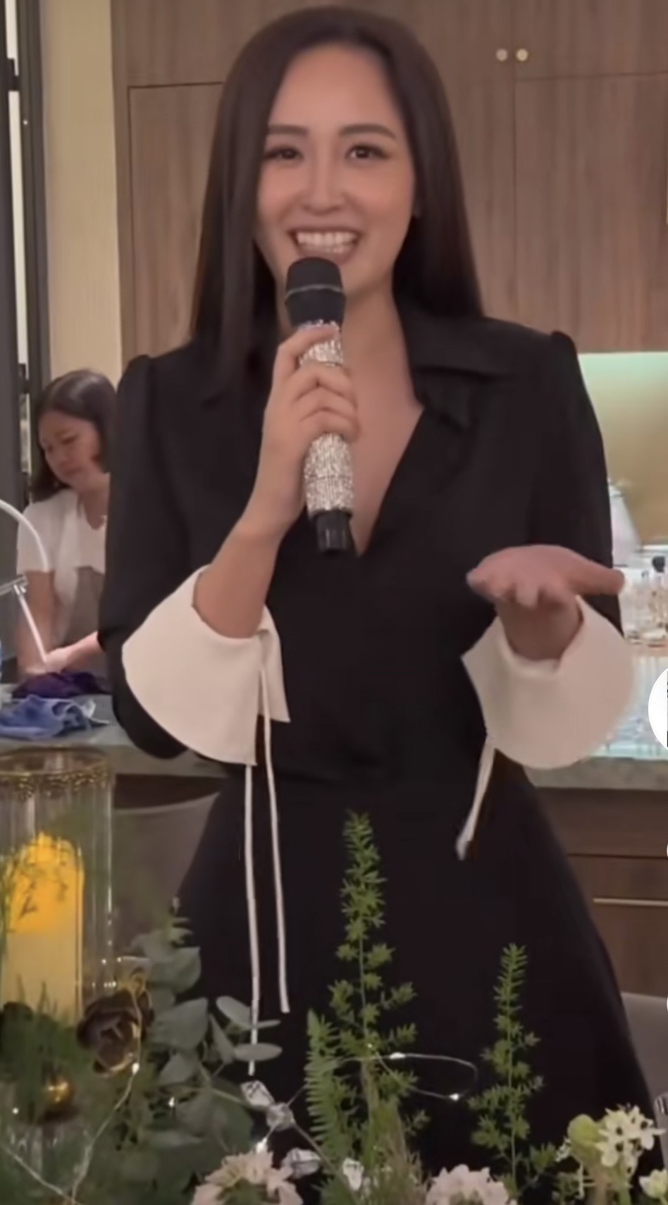 Hậu Nghi Vấn Sinh Con Mai Phương Thúy Xuất Hiện Thần Thái Sang Chảnh