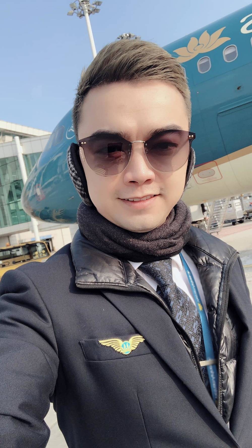 Cựu diễn viên - Phi công Hà Duy là ai? - Saostar.vn