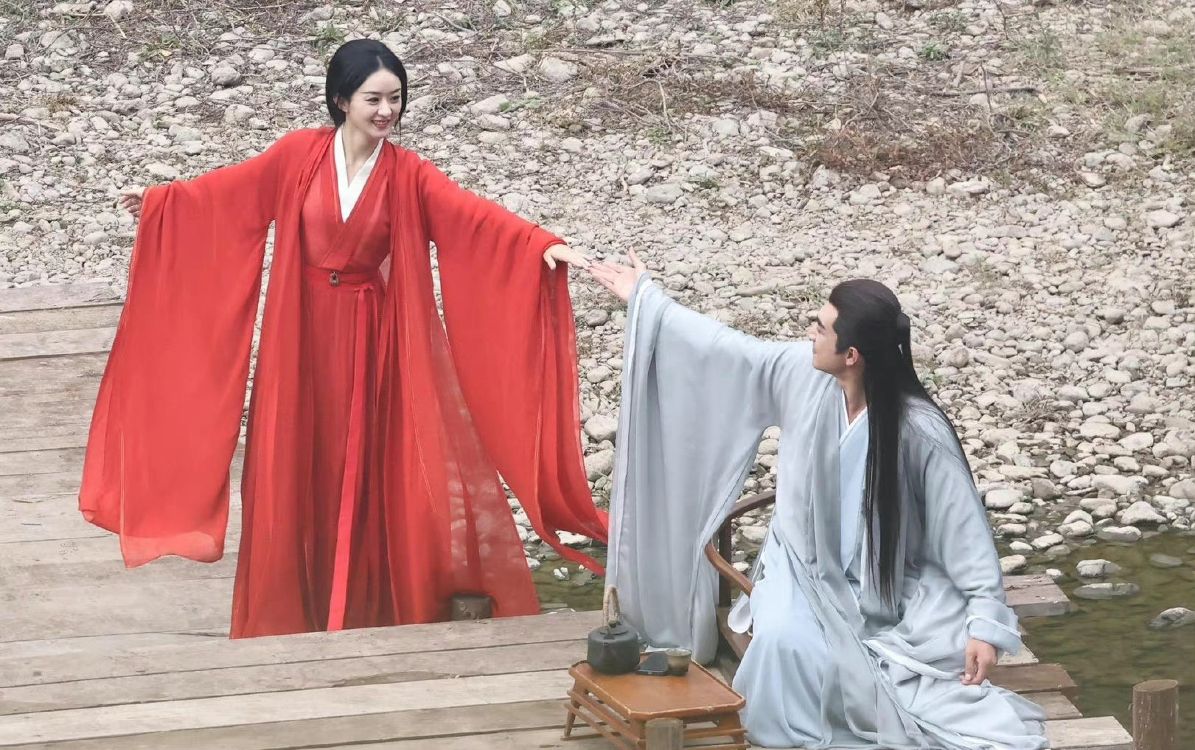 Triệu Lệ Dĩnh - Lâm Canh Tân báo tin vui, fan hân hoan chúc mừng ...