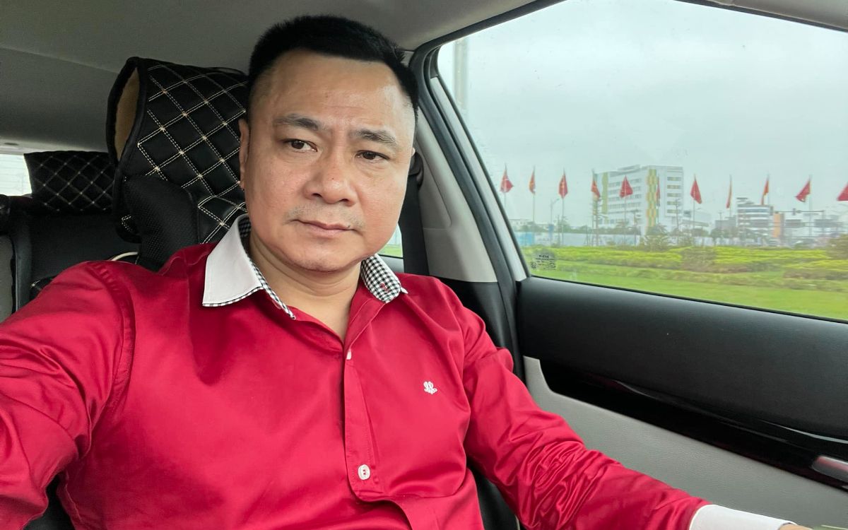 NSND Tự Long nghẹn ngào trước thư viết tay của con gái - Saostar.vn