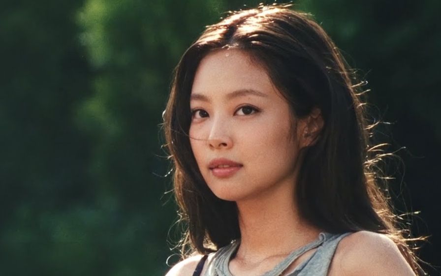 Jennie (BLACKPINK) đang ảo tưởng sự nổi tiếng, sẵn sàng 'khoe thân' đó - Saostar.vn