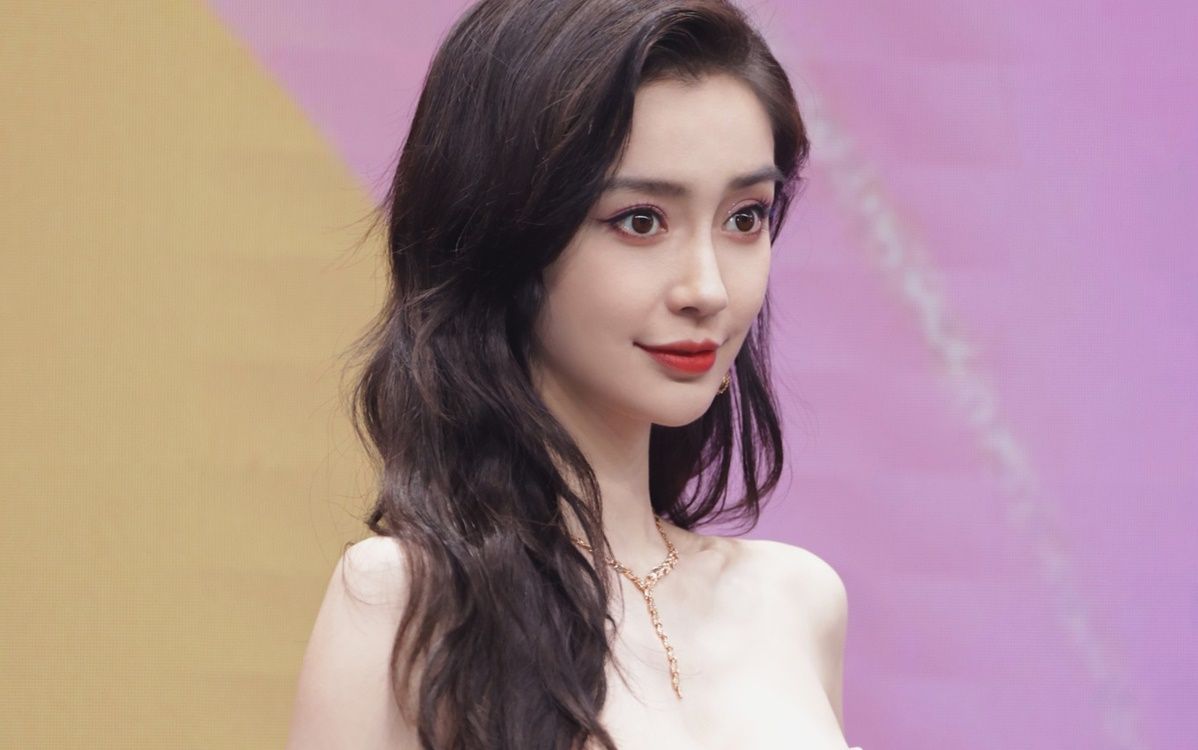 Angelababy chính thức trở lại sau 3 tháng bị phong sát ngầm vì scandal - Saostar.vn