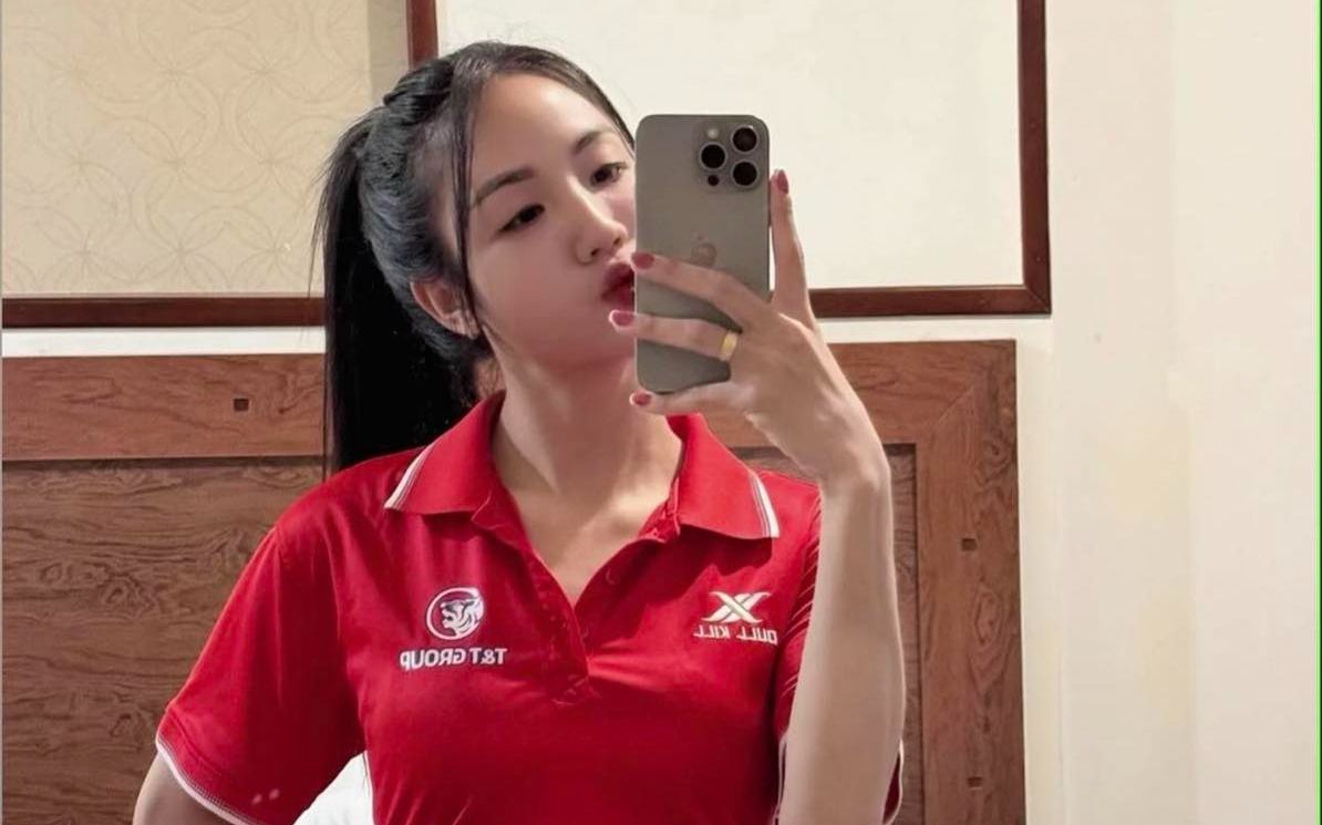 'Hoa khôi' tuyển nữ Việt Nam khoe vòng eo nhỏ xíu - Saostar.vn