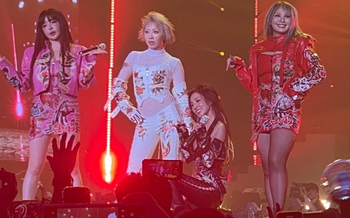 'Em gái' BLACKPINK xuất hiện trong concert tái hợp của 2NE1 - Saostar.vn