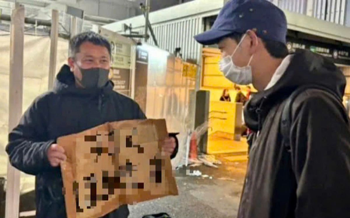 Người đàn ông kiếm 1,6 triệu đồng mỗi ngày chỉ nhờ lời khen chân thành - Saostar.vn