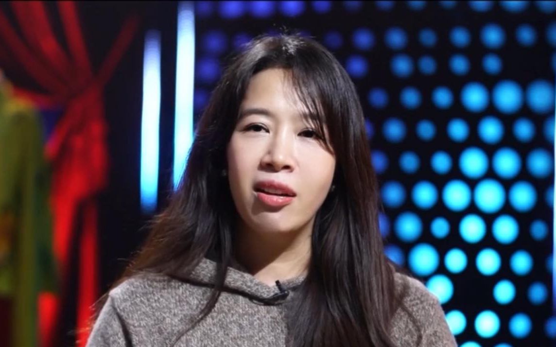 Hình ảnh gây chú ý của MC Diệp Chi - Saostar.vn