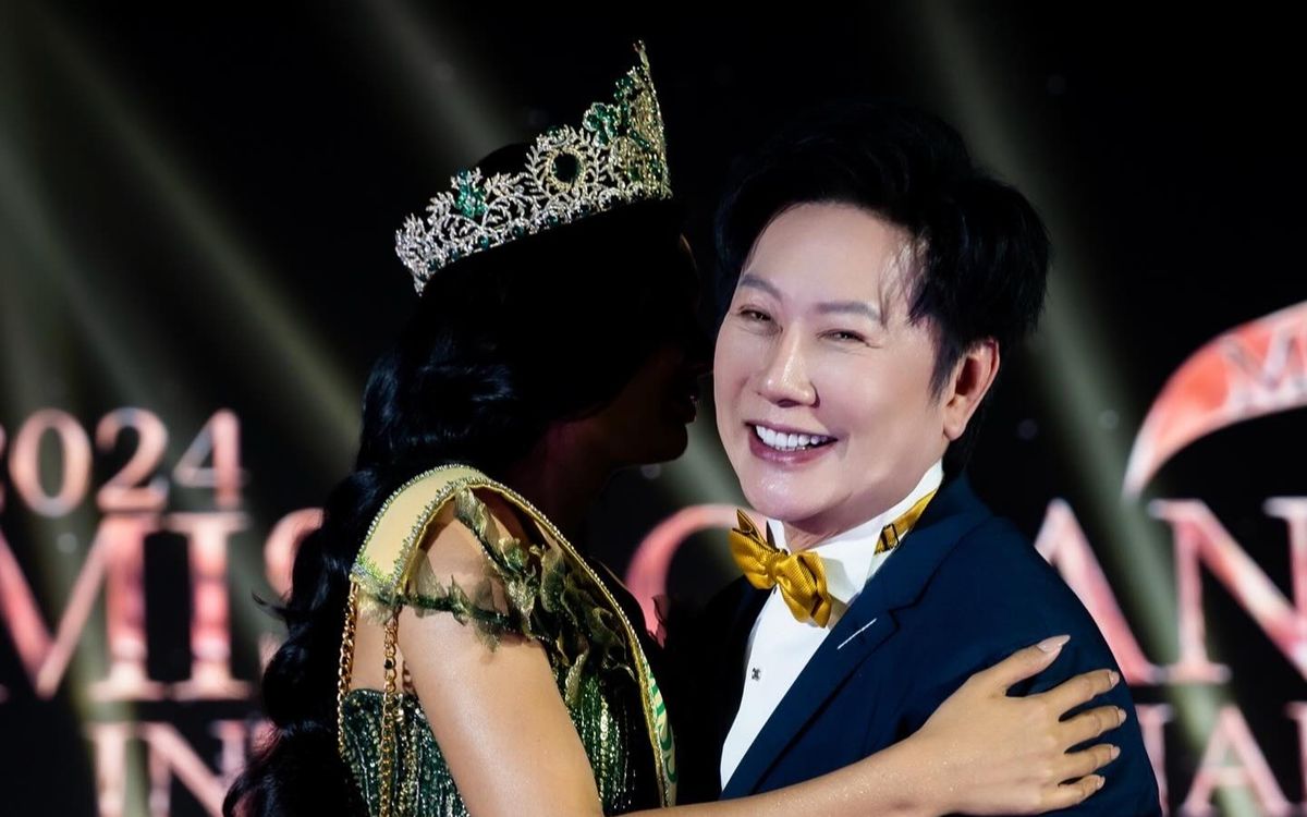 Chủ tịch Miss Grand bị chỉ trích vì chê Hoa hậu bị 'nặng mùi' - Saostar.vn