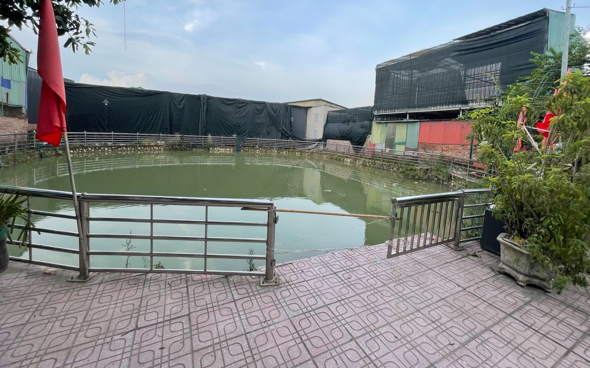 2 anh em Hà Nội tử vong: Người trực tiếp bế 2 bé lên bờ kể lại - Saostar.vn