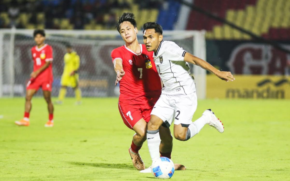 CĐV Lào chê đội nhà khi hòa U23 Indonesia - Saostar.vn
