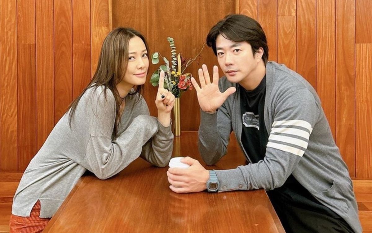 Ảnh cầu hôn của Kwon Sang Woo và Son Tae Young - Saostar.vn