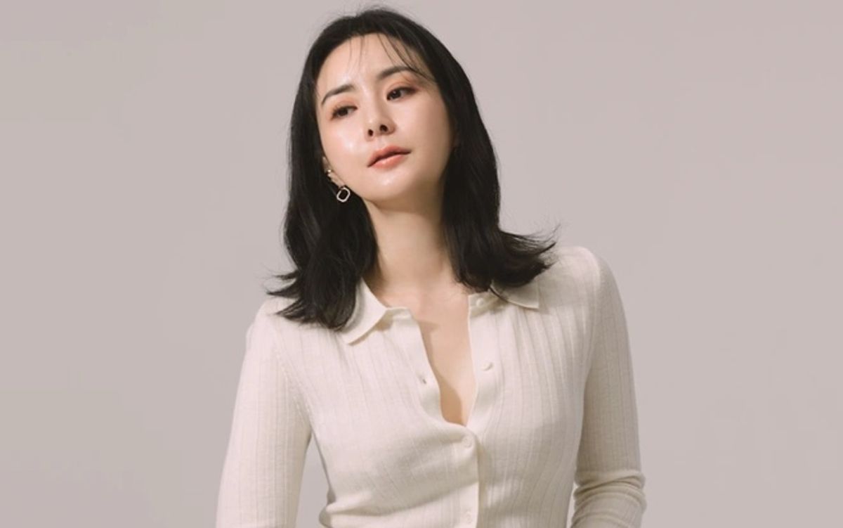 Choi Jung Yoon tái hôn ở tuổi U50 với doanh nhân kém 5 tuổi - Saostar.vn