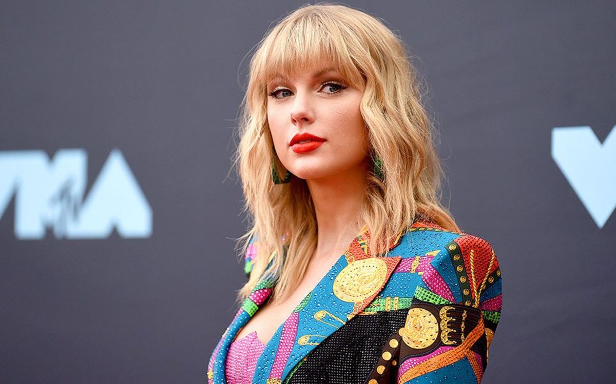 Taylor Swift gây chú ý khi dẫn đầu đề cử nhưng không biểu diễn - Saostar.vn